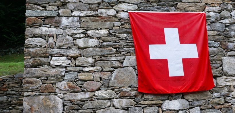 Le drapeau de la Suisse: signification des couleurs et des symboles ...